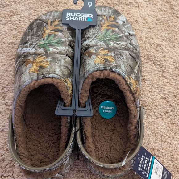 Rugged Shark | Shoes | Rugged Shark Camouflage And Black Memory Foam ...